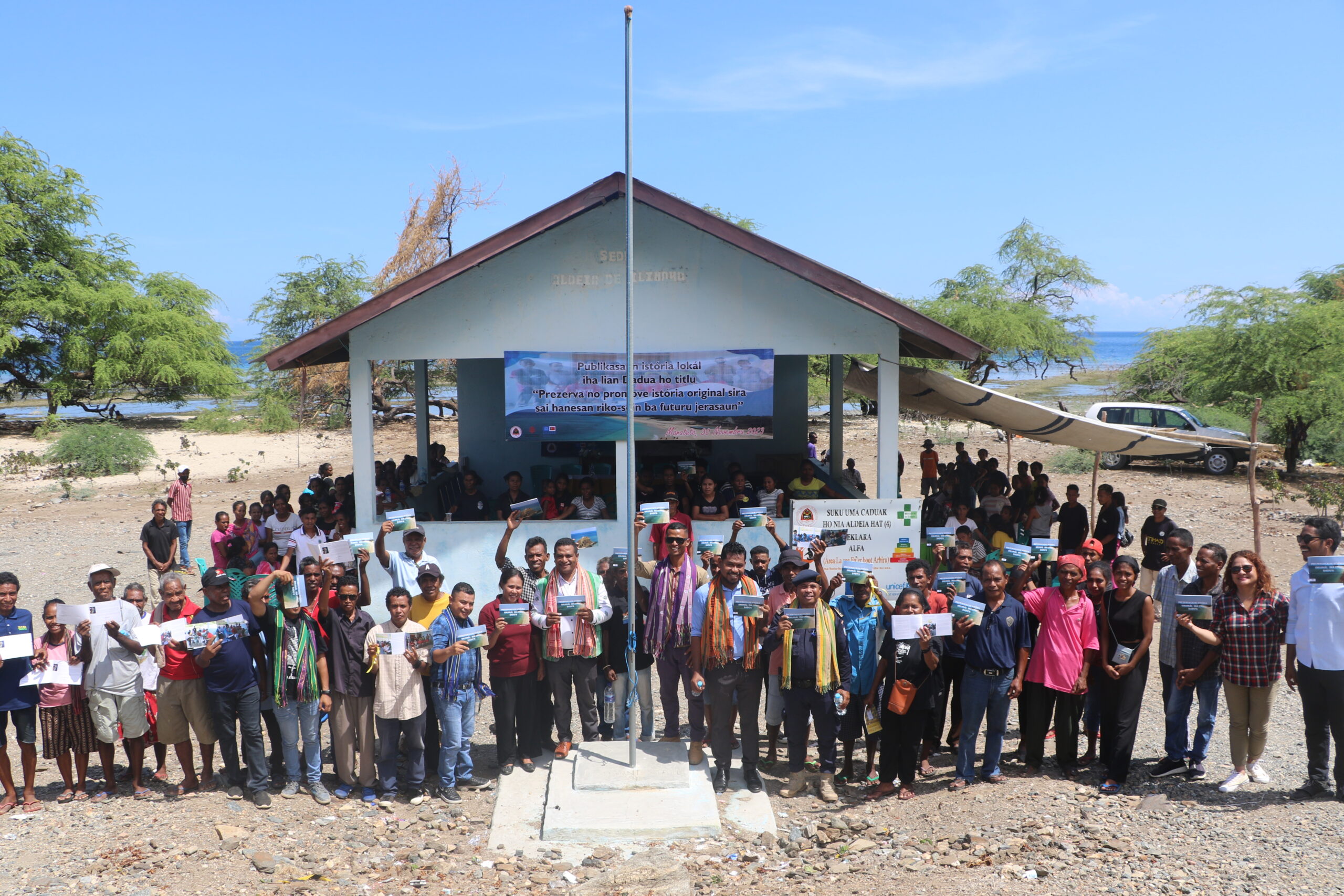 Publikasaun Livru kona ba Prezerva istória lokál iha lian Dadua iha ...